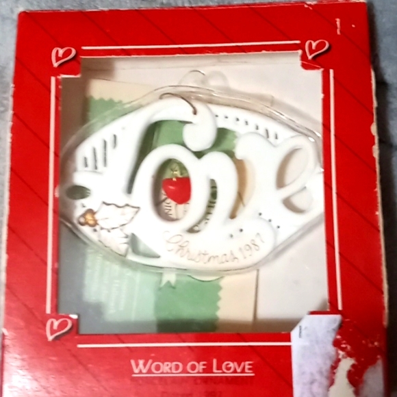 Hallmark | Holiday | Vintage 987 Hallmark Word Of Love Keepsake ...